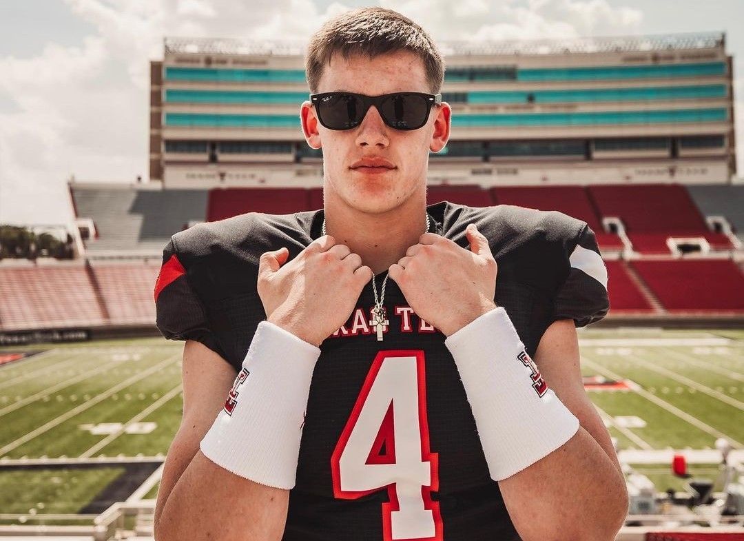 How much is Jake Strong's NIL deal worth? Jake Strong NIL Deal Valuation