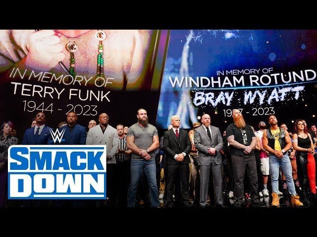 Moments That Can Make WWE Fans Cry: WWE इतिहास के 3 सबसे भावुक मोमेंट्स ...