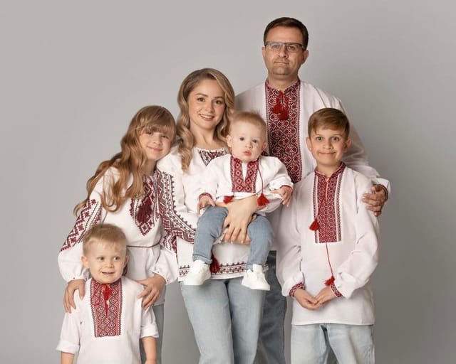 Who are Diana and Roma?