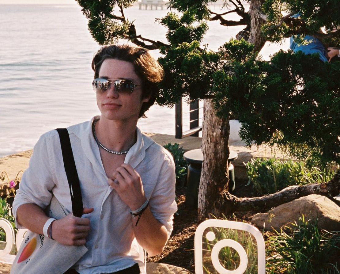 Where did Owen Holt study?