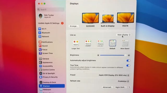 How to use dual monitors with MacBook?