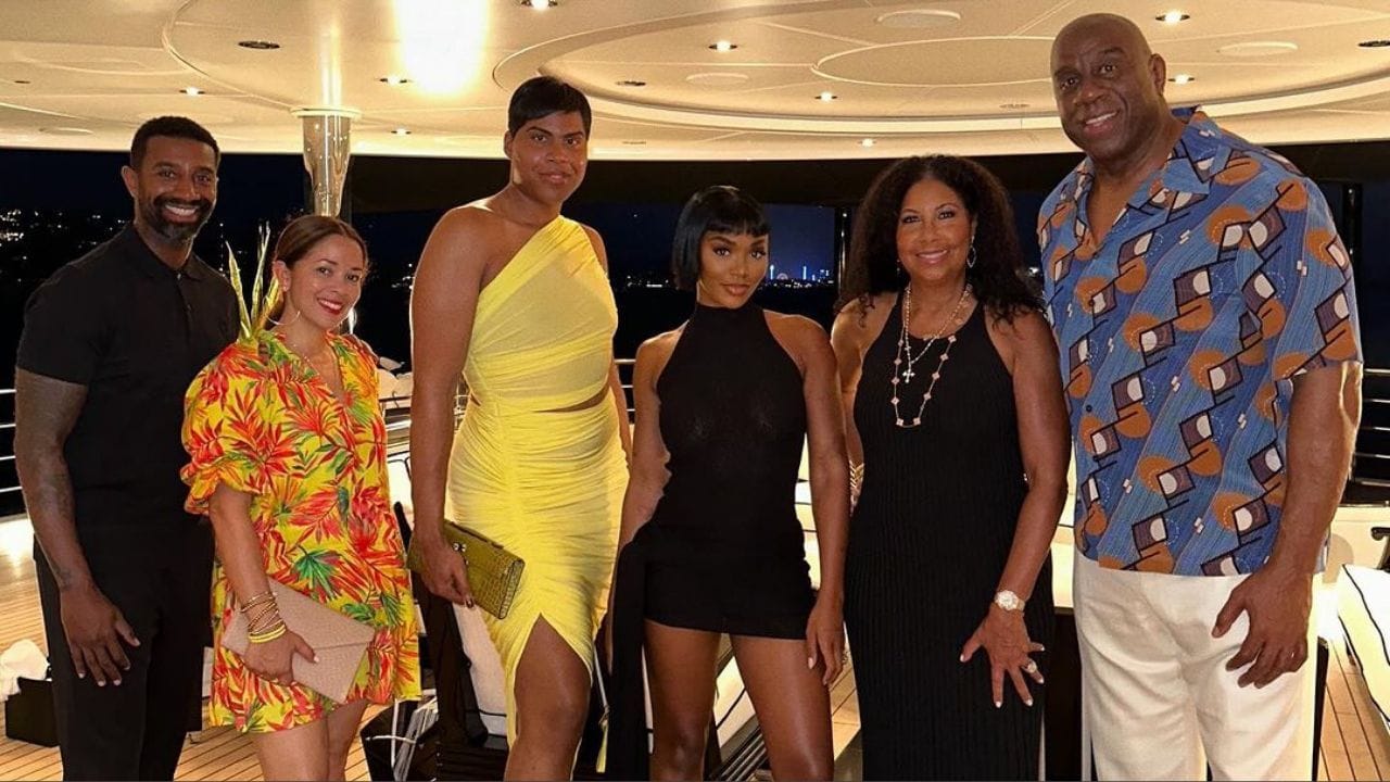 In Photos: Magic Johnson and his wife Cookie Johnson enjoy family time ...