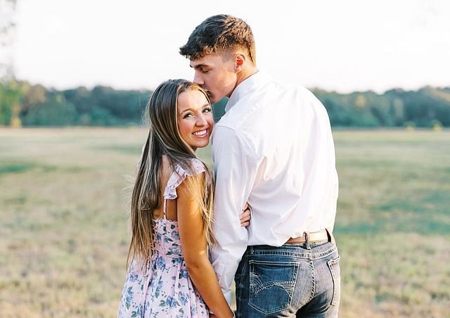 Who Is Konnor Griffinss Girlfriend Meet Dendy Hogan