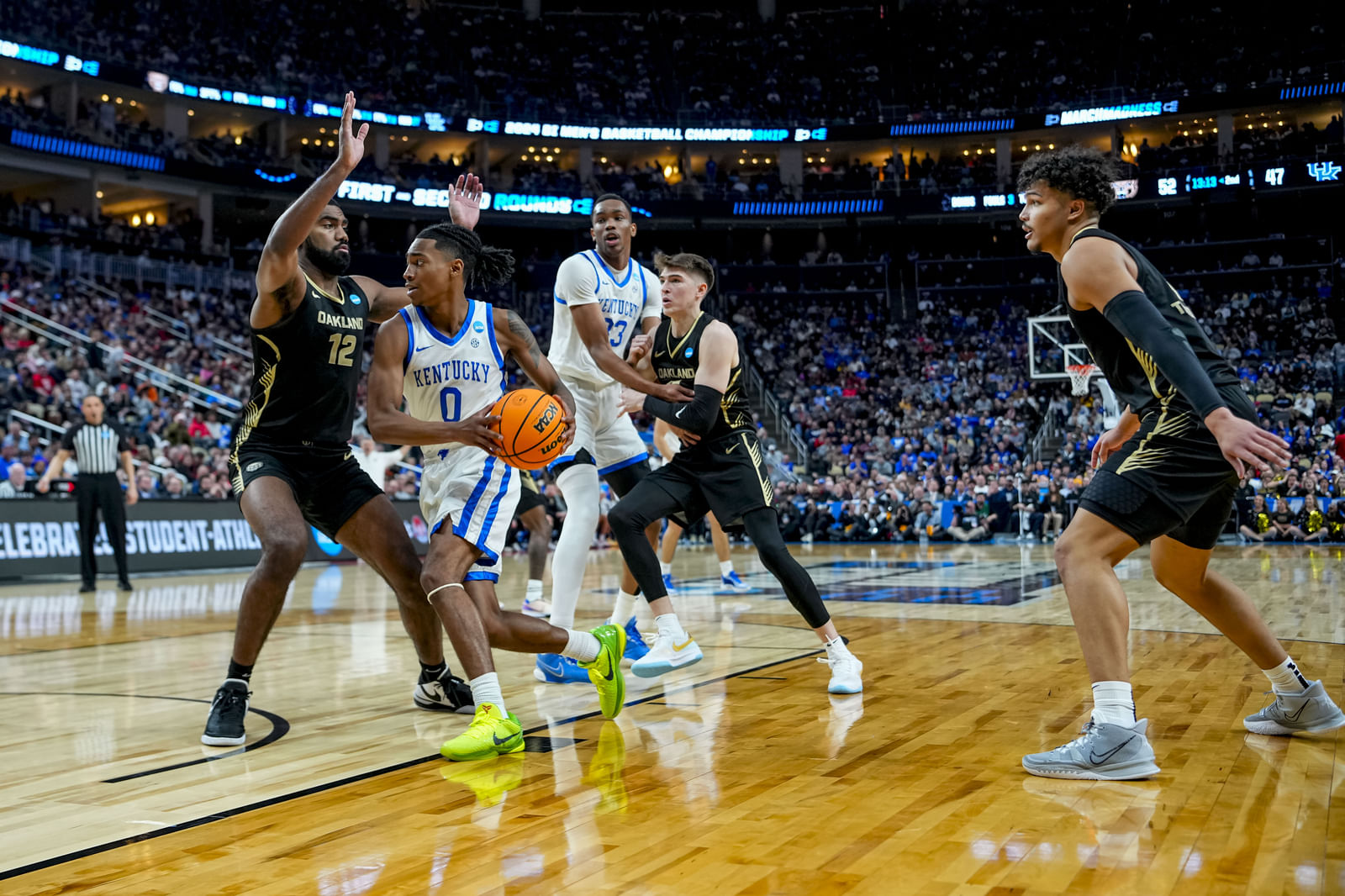 WATCH: Former Kentucky star Robert Dillingham has cryptic response ...