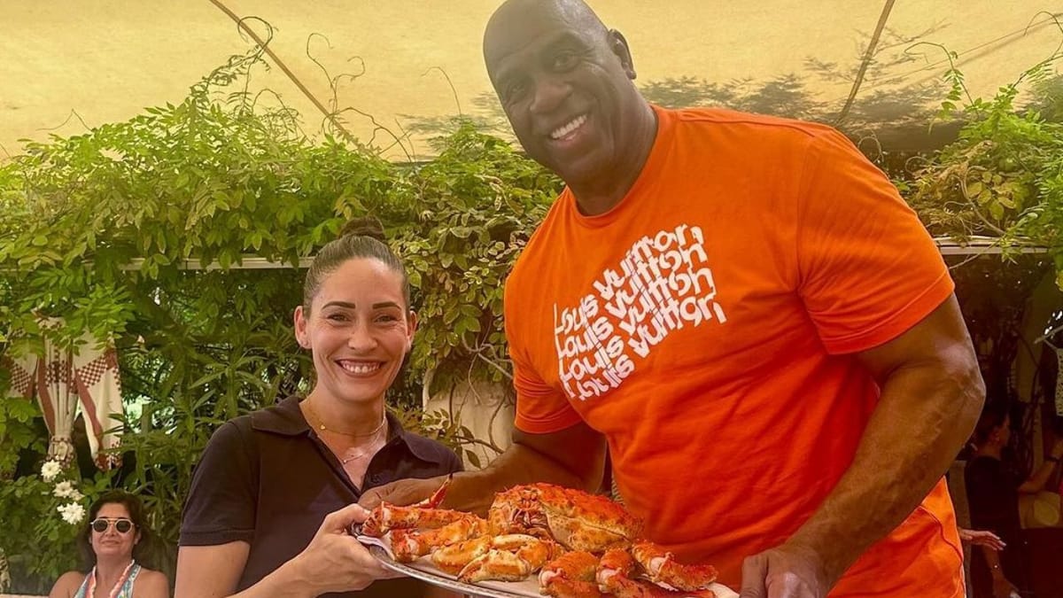 In Photos: Magic Johnson and his wife Cookie Johnson enjoy family time ...