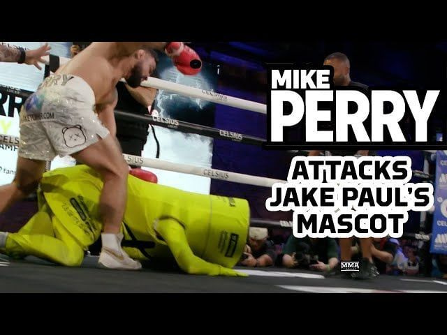 Mike Perry: "Gimmicks in a gimmick fight," "Is this WWE" - Fans react ...