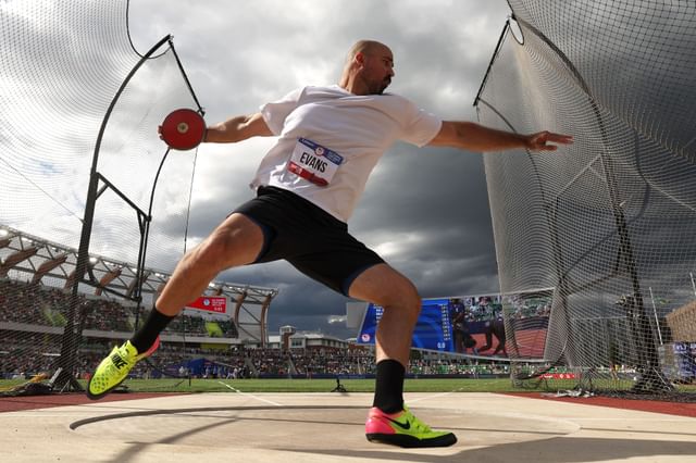Paris Olympics 2024: What is the weight of the discus used in the discus throw event?