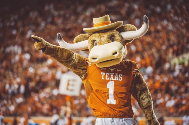 5 best mascots in EA Sports College Football 25 ft. Hook 'Em and Bucky ...
