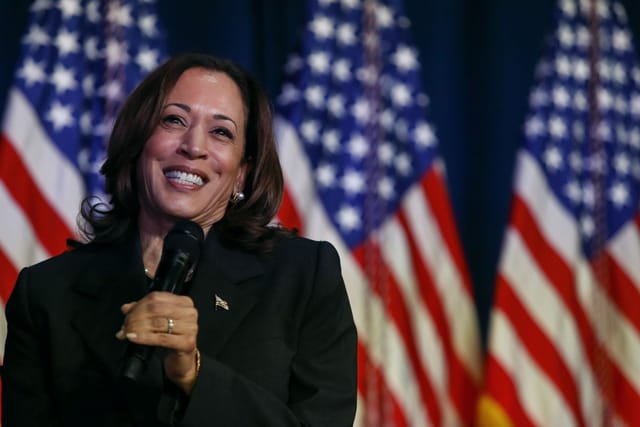 "Republicans just lost the drag queen vote" — Internet reacts to Kamala ...