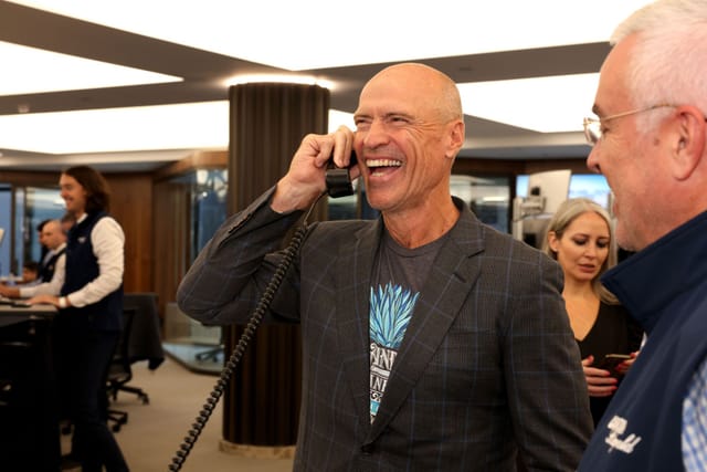 Oilers legend Mark Messier reveals his dad's hilarious response to ...