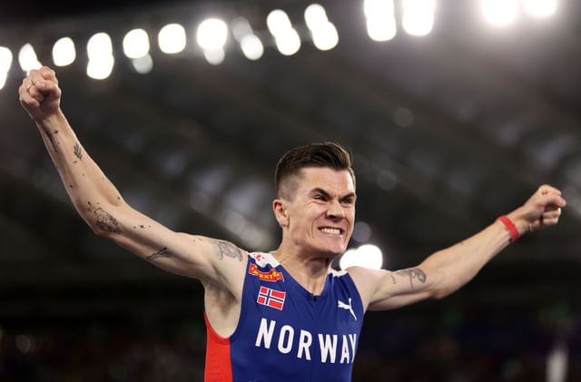 WATCH: Jakob Ingebrigtsen runs blistering 1500m to break his own ...