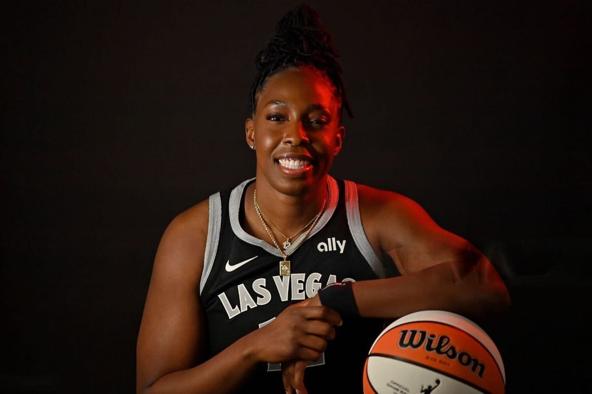 Who is Chelsea Gray’s wife? Meet Tipesa Gray