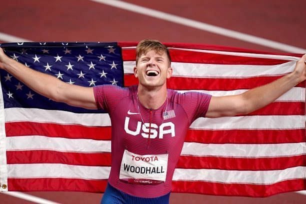 How did Hunter Woodhall lose his legs?