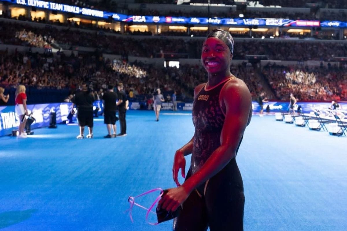 Simone Manual height - Discover about Simone Manual Weight, Age, and ...