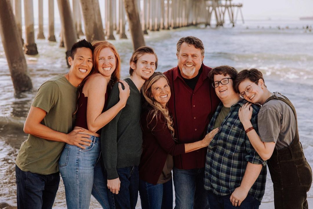 Kelly Cheng Family - Father, Mother, Siblings, Husband, Kids