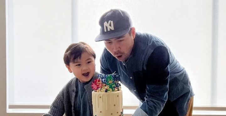 Who are Greyandmama’s parents?