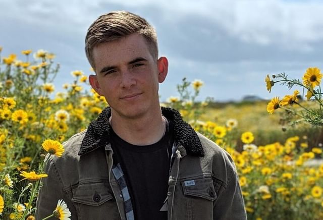 Who are Alex Warren‘s Siblings, Lauren, Ashley, and Grant?