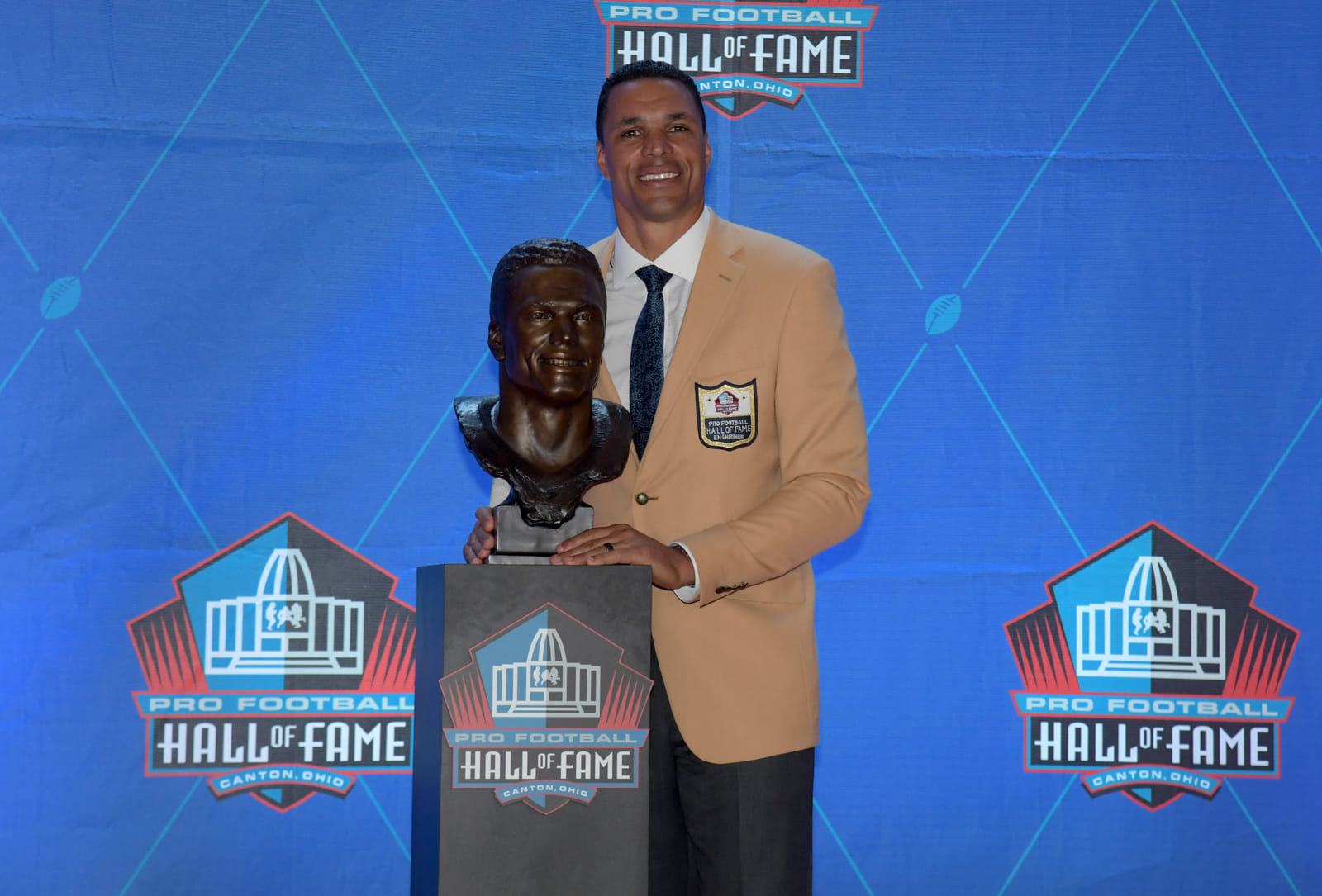 How many players were inducted into Pro Football Hall of Fame? Listing ...