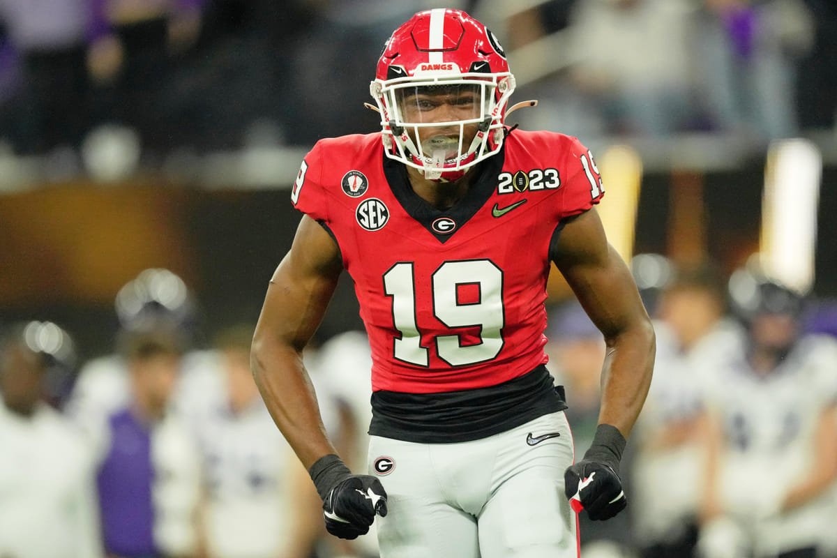 "Dude was gonna be freak": CFB fans bemoan Darris Smith's injury as ...