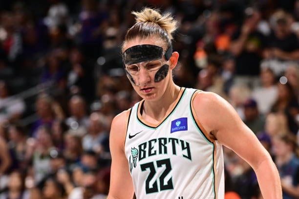 Courtney Vandersloot’s Contract Breakdown, Salary Cap Details, Bonuses ...
