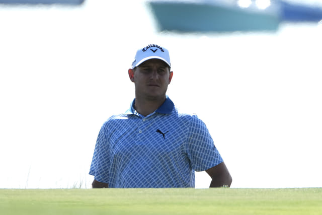 WATCH: Emiliano Grillo smashes his club in anger after bunker disaster ...