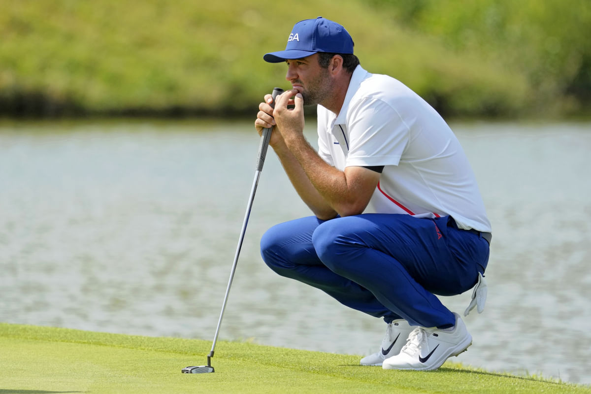 WATCH: Scottie Scheffler in tears on the podium after winning gold in ...