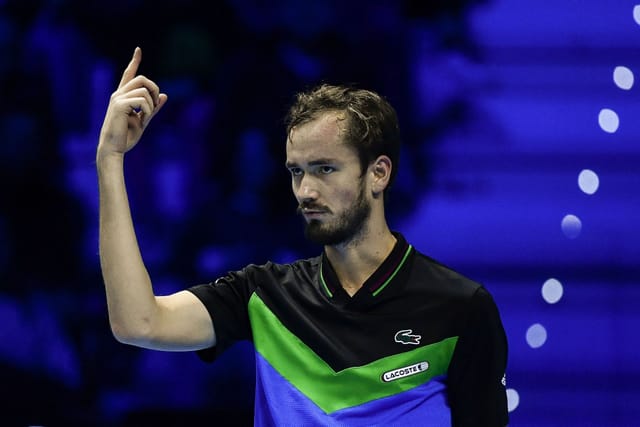 Daniil Medvedev involved in heated argument with chair umpire; receives code violation during ...