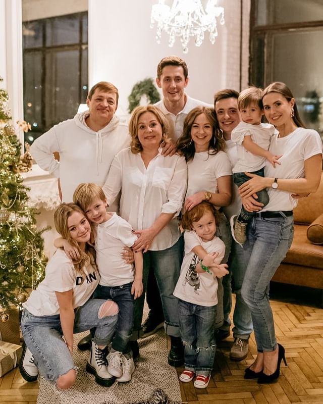 Who is Sofya Plotnikova's family?