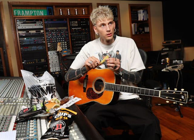 Machine Gun Kelly thanks Megan Fox for helping him stay sober and opens ...