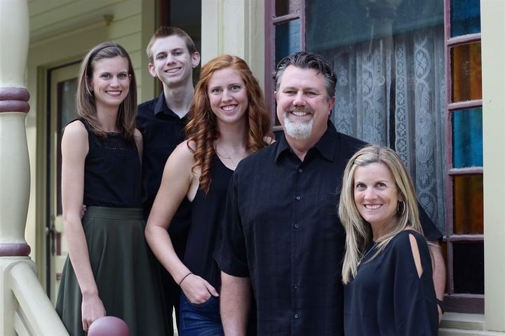 Kelly Cheng Family - Father, Mother, Siblings, Husband, Kids