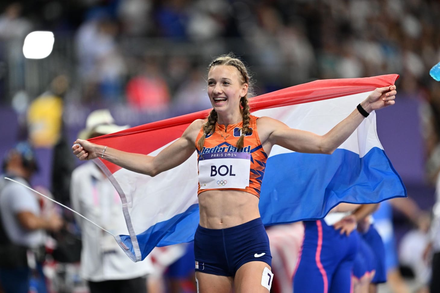 "A ridiculous absolutely ridiculous athlete" - Fans in awe as Femke Bol ...