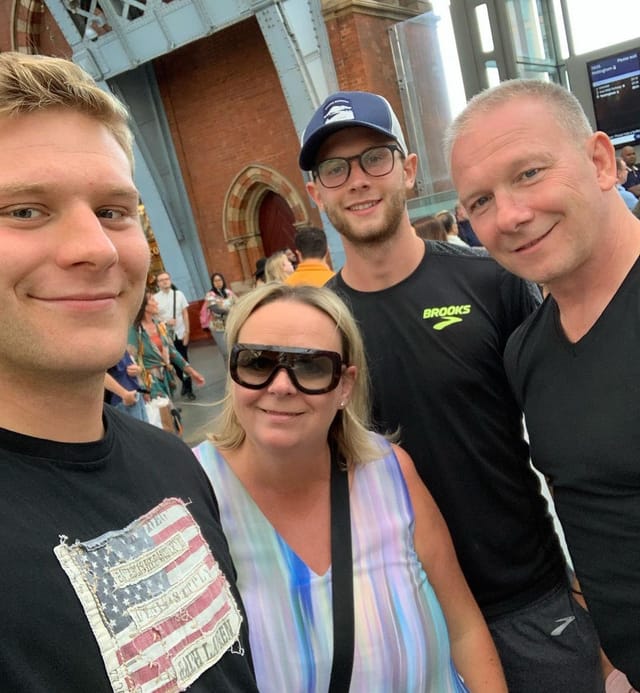 Josh Kerr Family - Father, Mother, Siblings, Wife, Kids