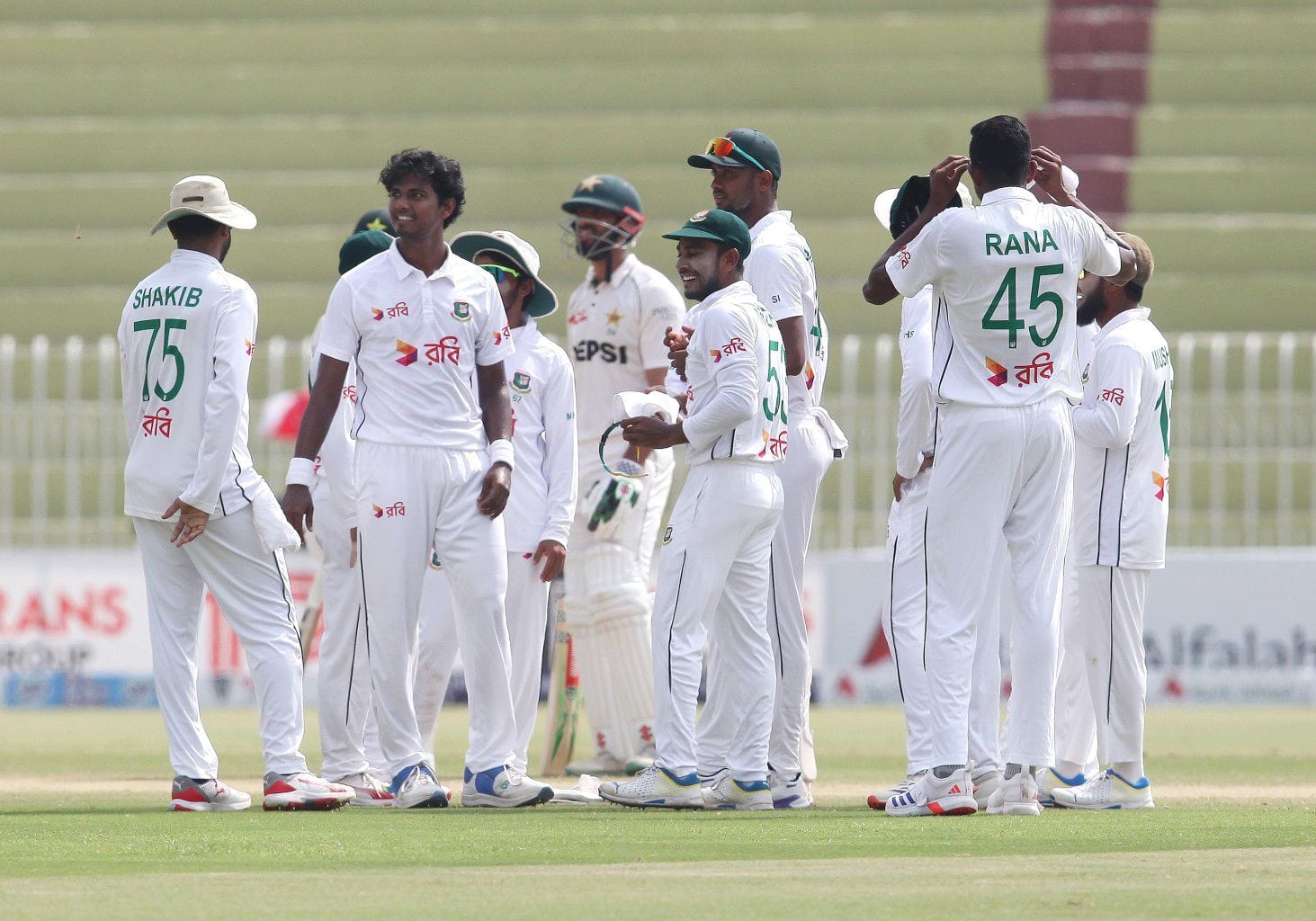Pakistan ring changes to their squad ahead of must-win 2nd Test vs ...