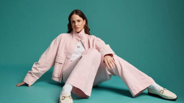 "Her lack of self-awareness is stunning"— Internet reacts as an ...