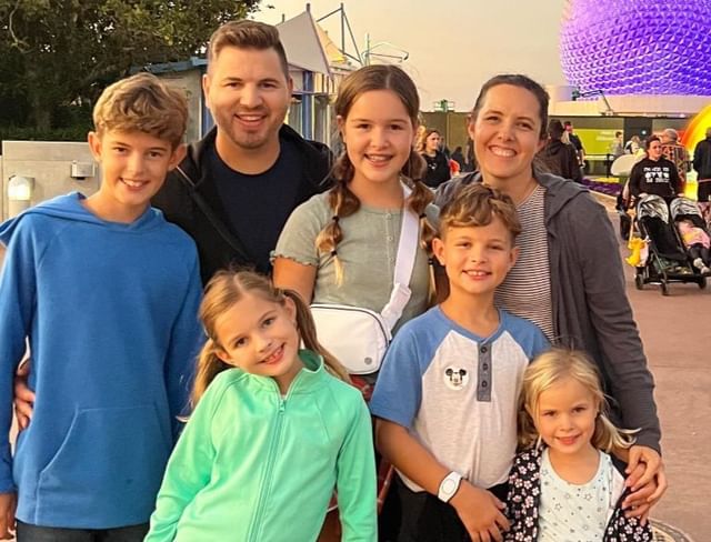 Who is J House Vlogs?