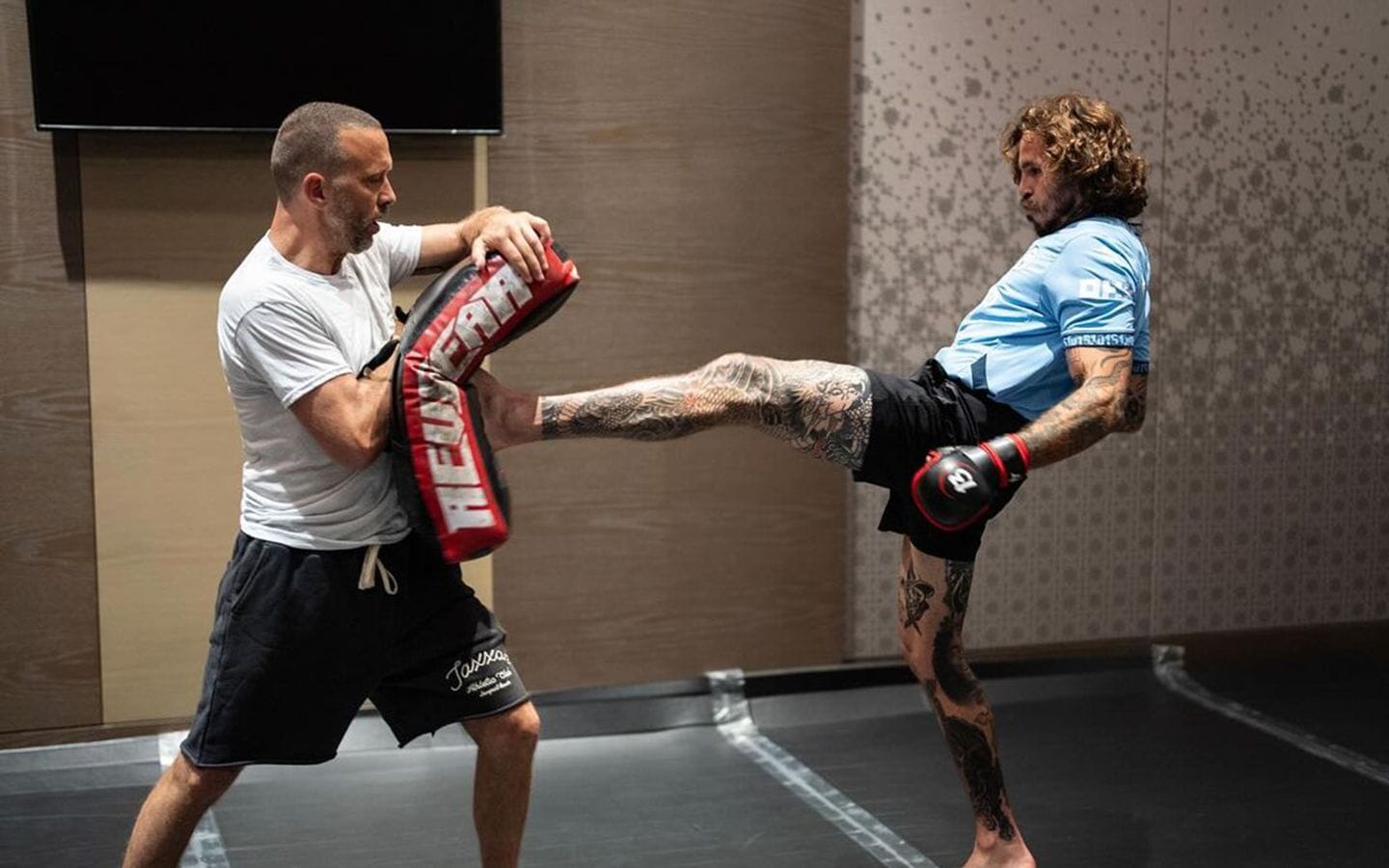 In Photos: Marlon Vera rocks an Erling Haaland jersey in intense ...
