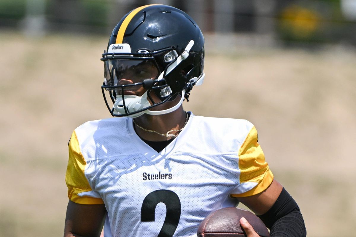 Is Justin Fields playing tonight? Latest on Steelers QB for preseason ...