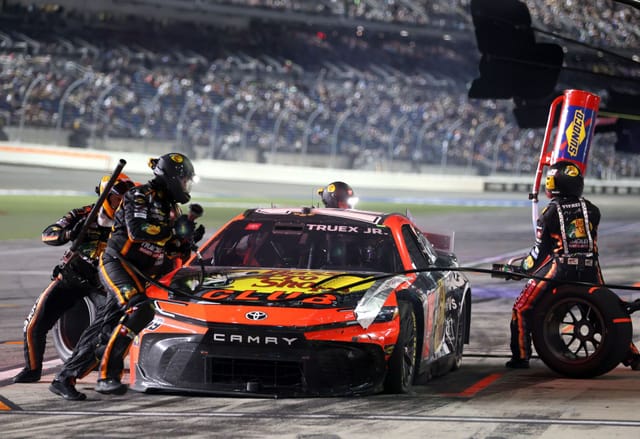 What are the rules for pit stops in NASCAR? All you need to know