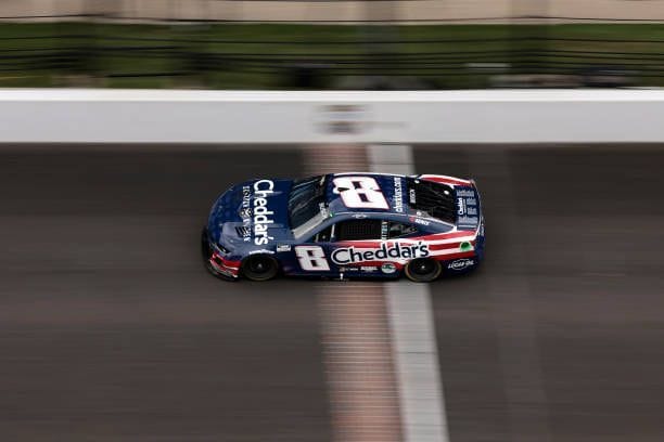 What kind of engine is in a NASCAR?