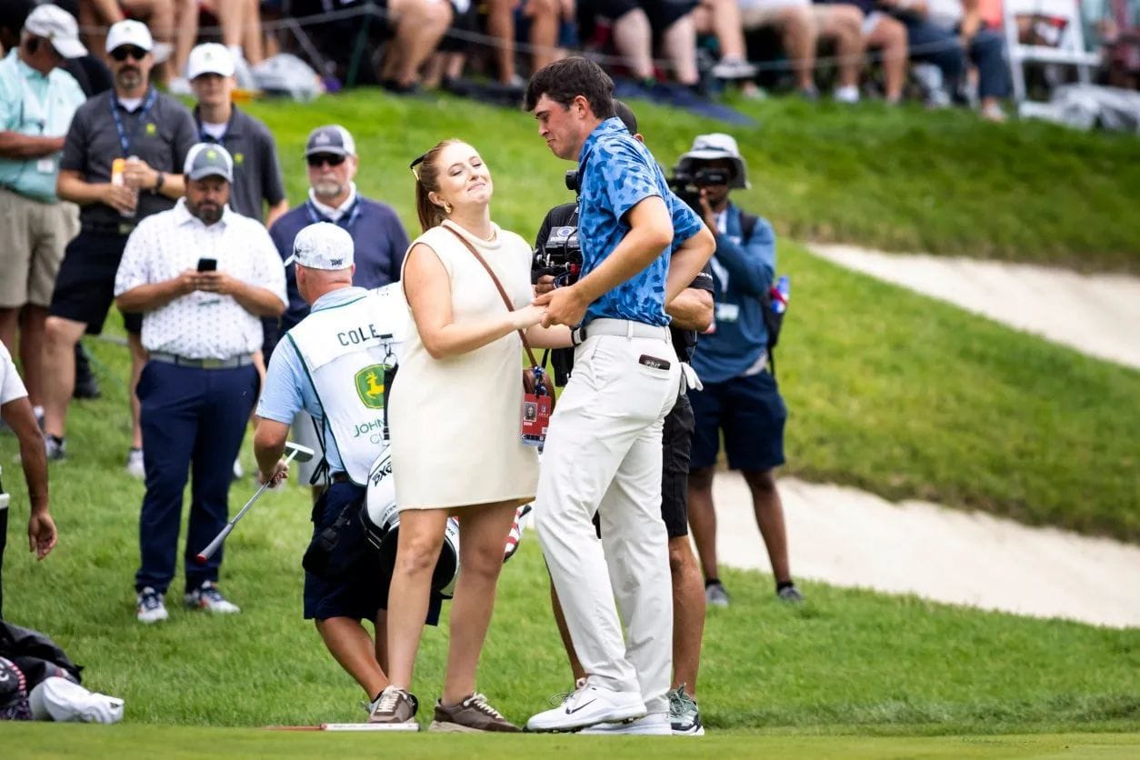 Who is Davis Thompson's Wife, Holly Grace?