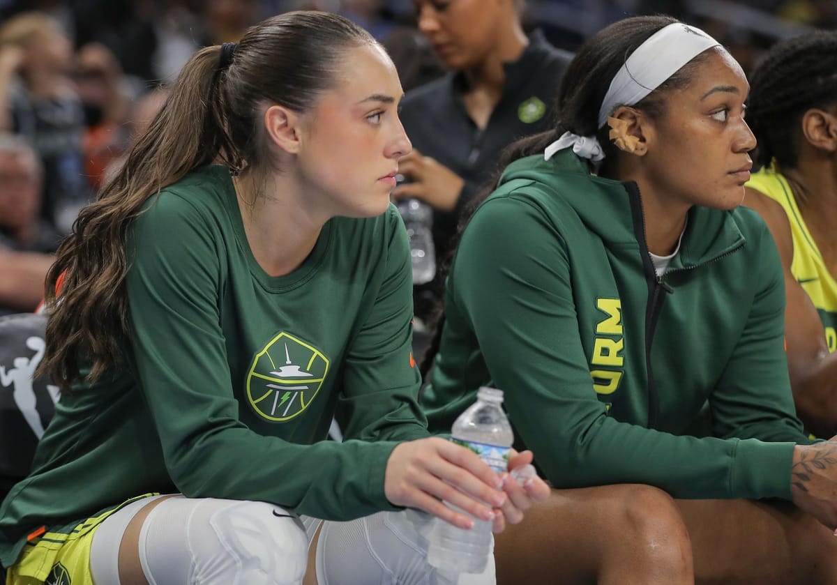 Nika Muhl's boyfriend Nahiem Alleyne looks utterly smitten as courtside ...