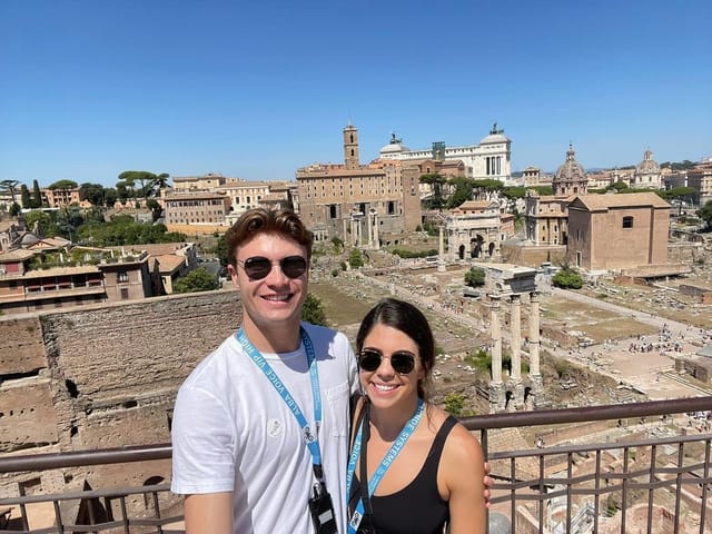 Who is Bobby Finke's girlfriend, Ellie Zweifel?