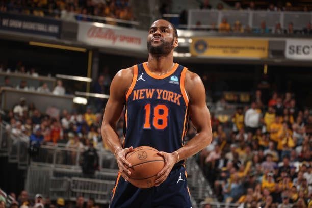 Who are Alec Burks's parents? Age, Nationality & More