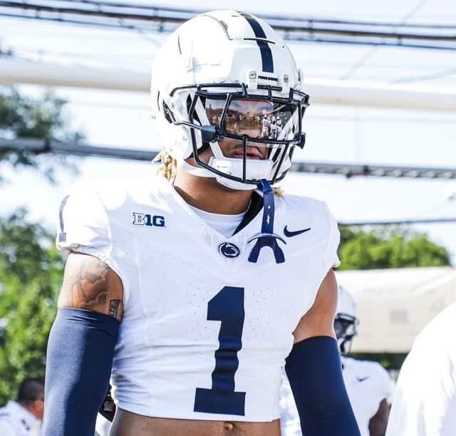 What is Jayleen Reed’s Jersey Number?