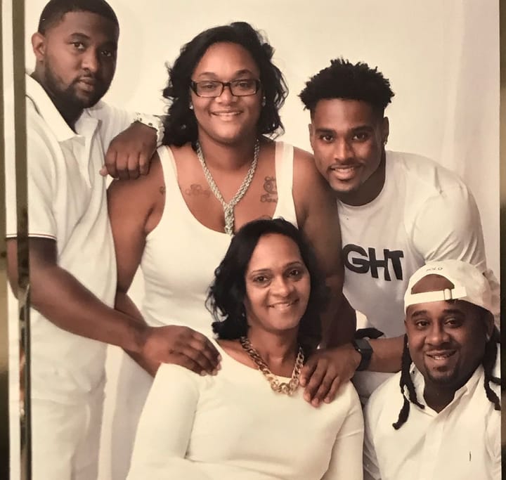 Who are Jonathan Owens’s Parents? Age, Nationality and more