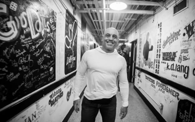In Photos: Incredible snaps of Joe Rogan working his magic at 'Burn The ...