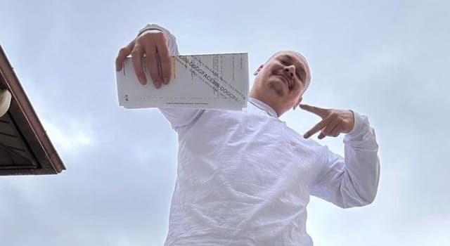 Who is Nathan Apodaca's family?