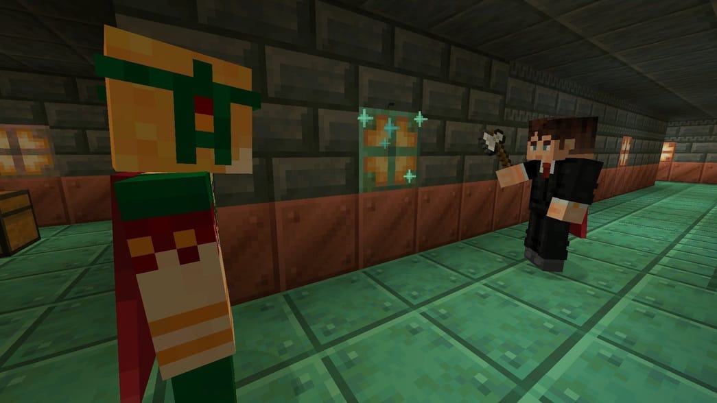 Minecraft player turns copper grates into functional pipes
