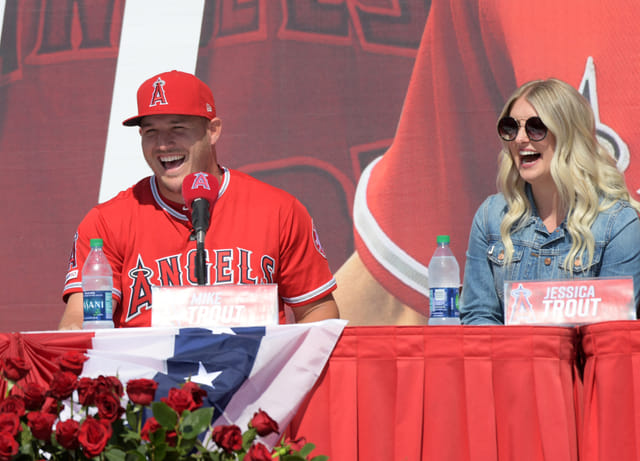 PICTURE: Mike Trout's wife Jessica shares infant Jordy & 4-year-old ...