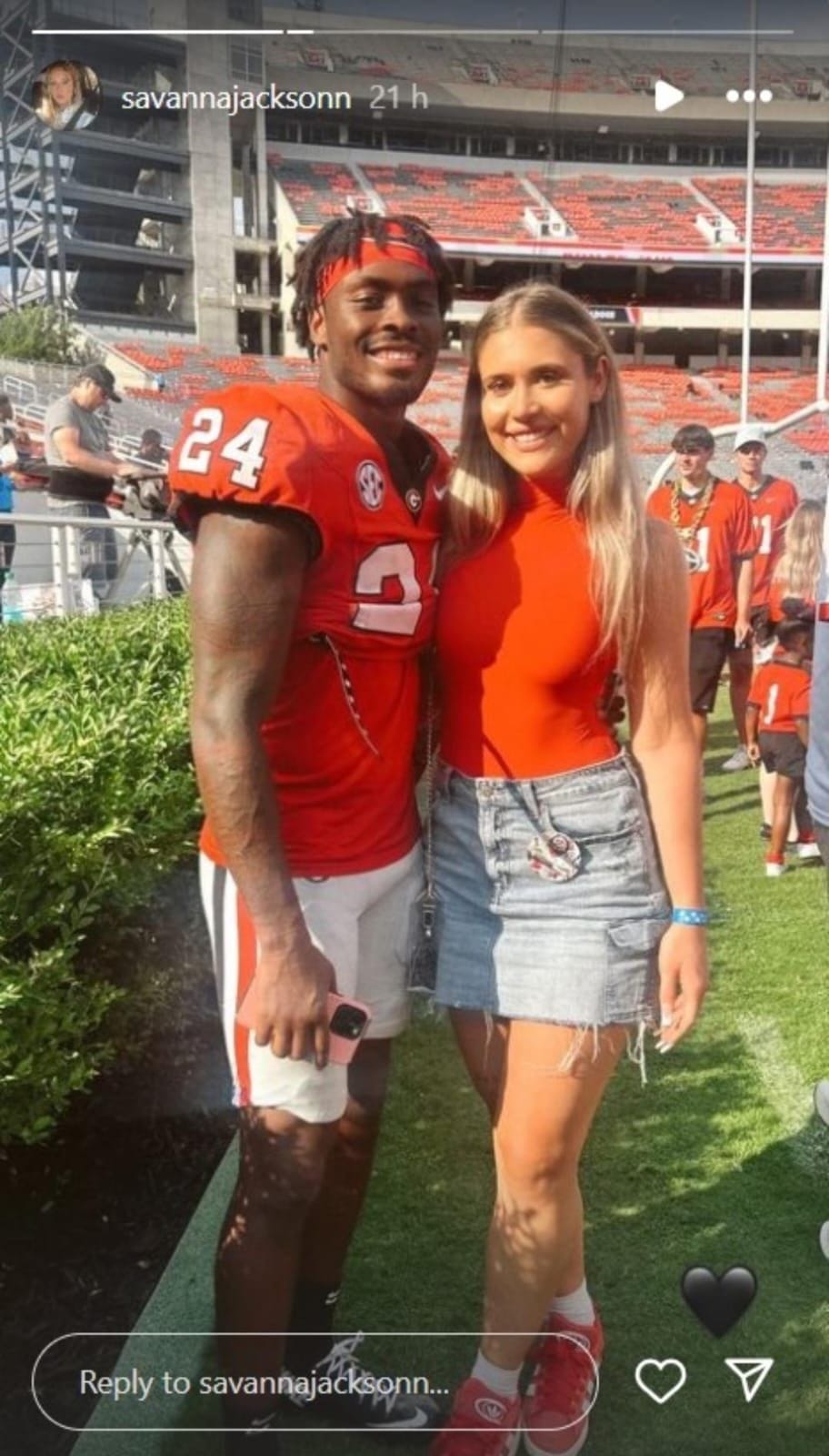 PHOTO: Georgia DB Malaki Starks poses with GF Savanna after massive 48-3 victory in Week 2